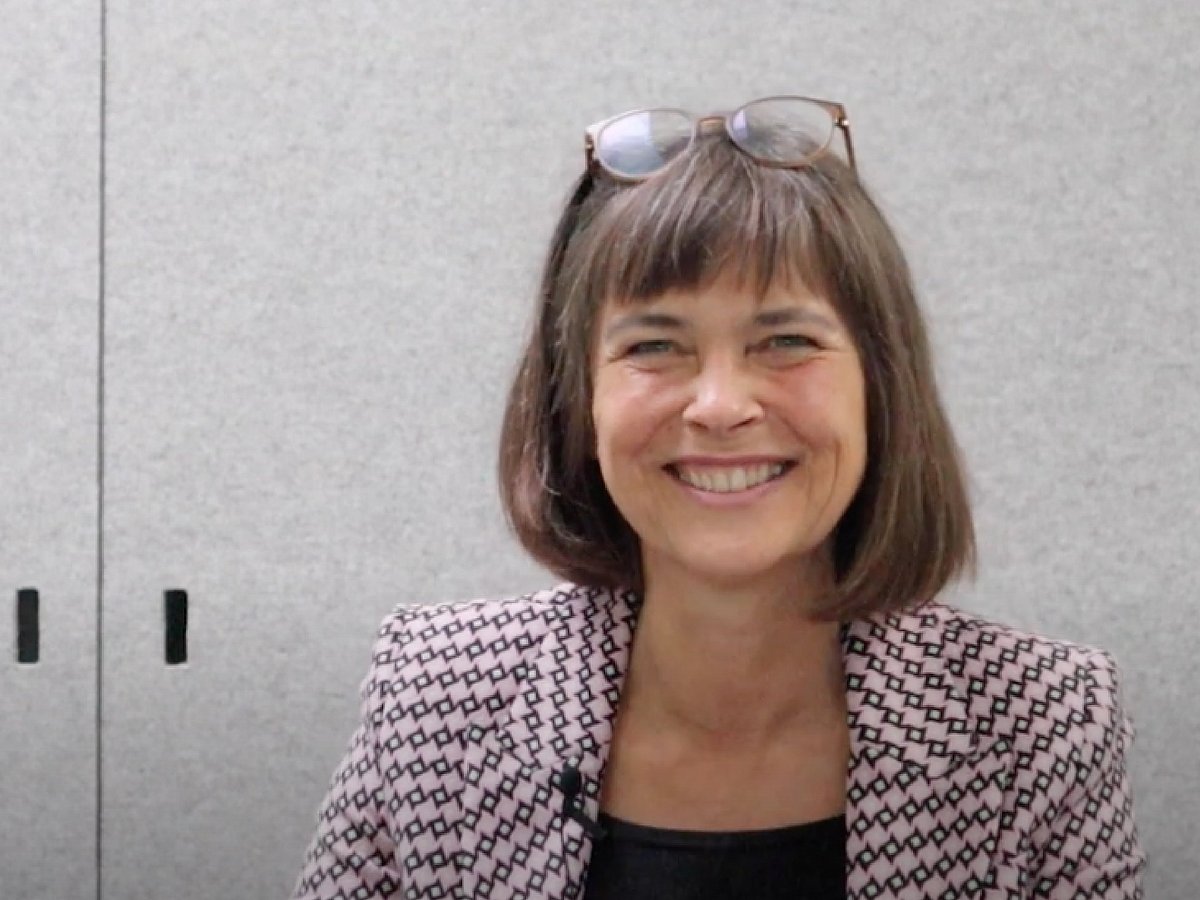 Annette Hillebrandt spricht über Material und Ressourcen